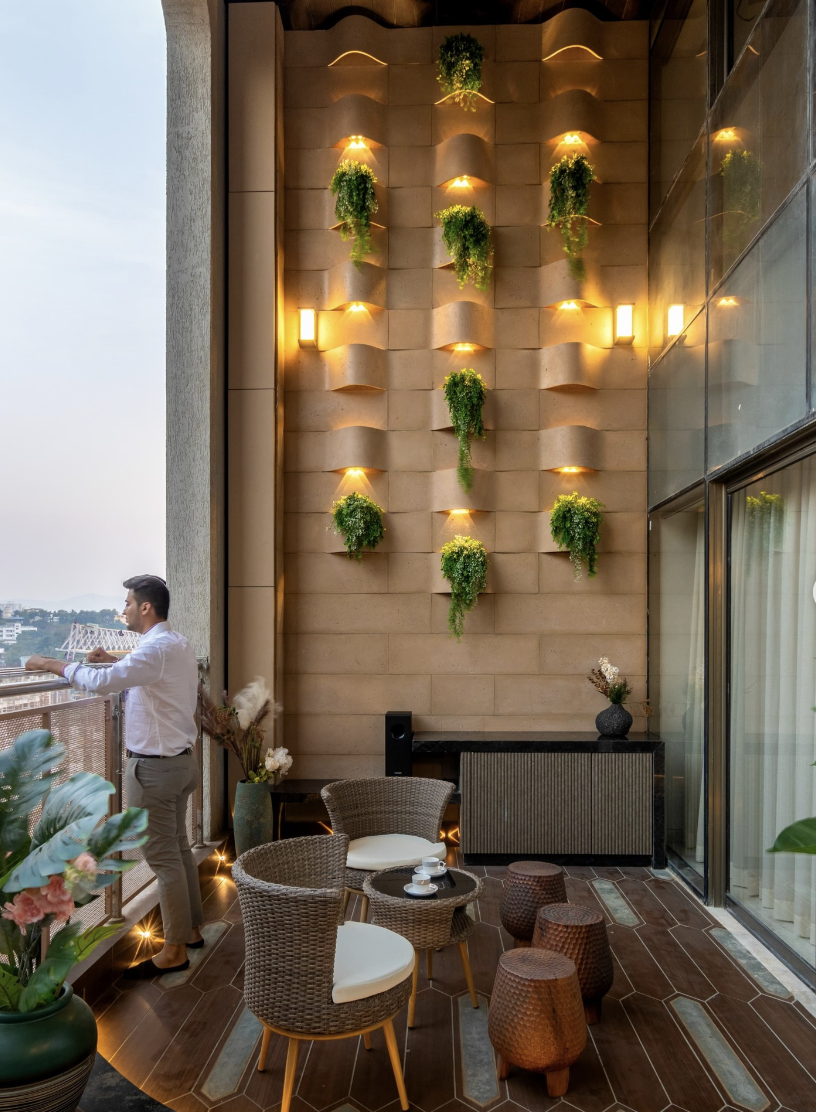 SURFACE ELEVEN-Concrete Wall Panels, Wrap Fold