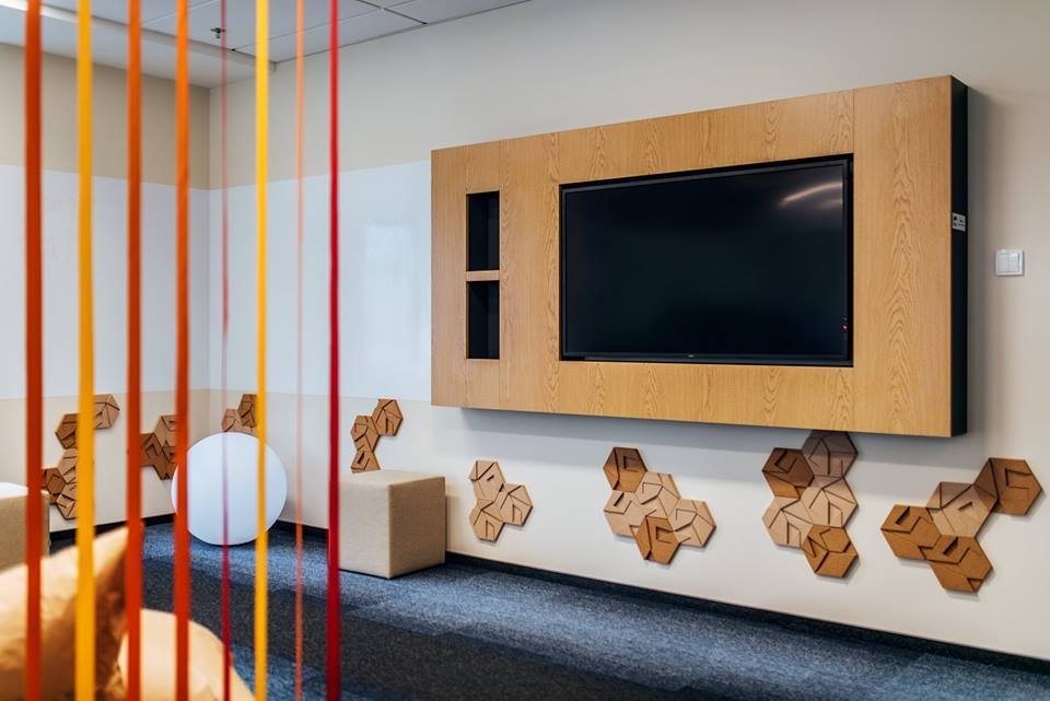 SURFACE ELEVEN-Hexagon Ivory